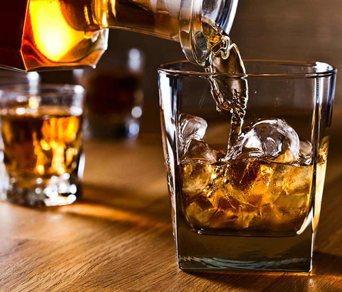 UK Issues Travel Warning on Methanol Poisoning Risk in Kenya and Uganda ...